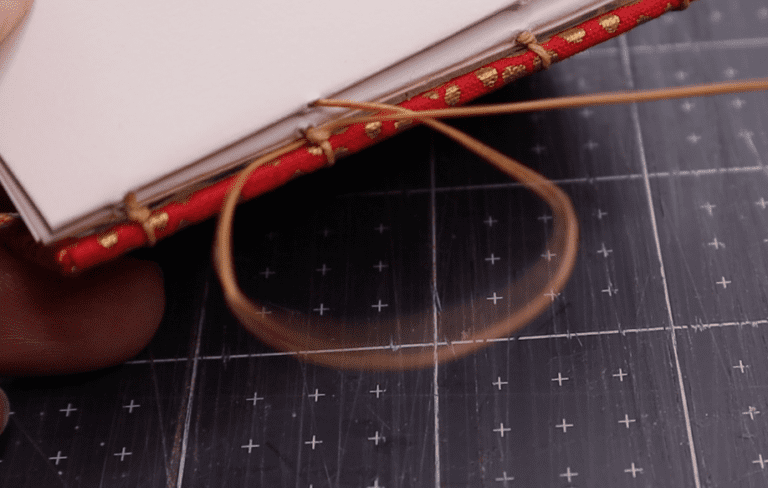 Tutorial | Tutorial | How to Make a Mini Coptic Journal